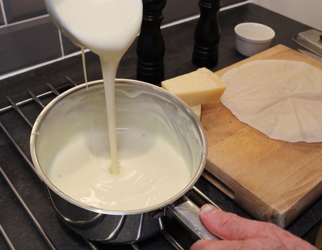 Béchamel sauce – Chef Kevin Ashton