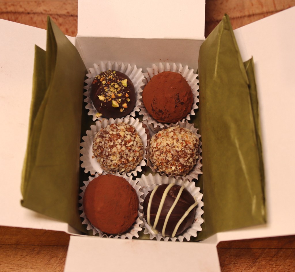 Delicious Chocolate Truffles: Three Irresistible Recipes – Chef Kevin ...